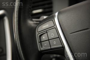 Pelēks Volvo XC60 2013 Tukums, ar dzinēja tilpumu 2.00 L un nobraukumu 280 tūkst. km par 100 €, foto 19 vietnē AUTOMOTO.COM.LV