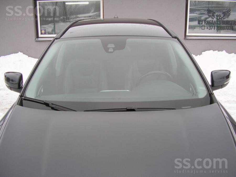 Grey Volvo XC60 2013 in Riga, with an engine capacity of 2.00 L and mileage of 0 thousand km for 11950 €, photo 13 on AUTOMOTO.COM.LV