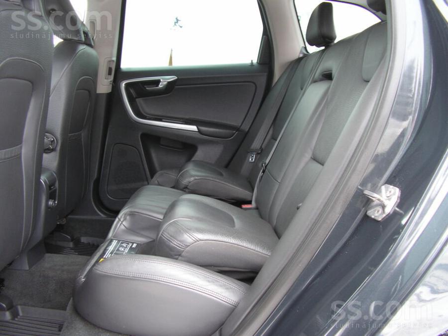 Grey Volvo XC60 2013 in Riga, with an engine capacity of 2.00 L and mileage of 0 thousand km for 11950 €, photo 22 on AUTOMOTO.COM.LV