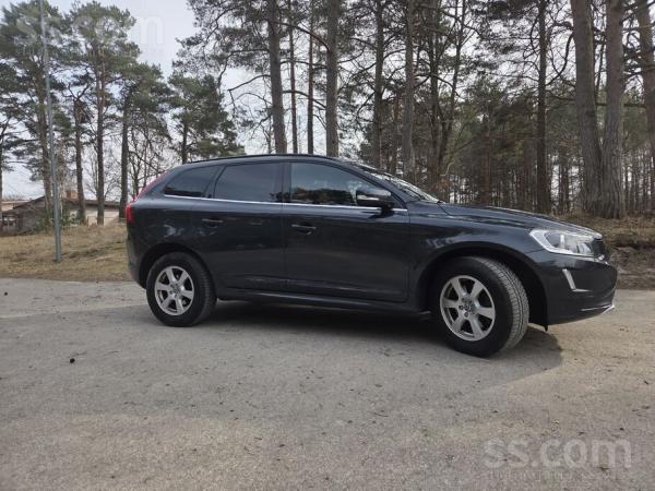 Grey Volvo XC60 2013 in Jurmala, with an engine capacity of 2.00 L and mileage of 245 thousand km for 12300 €, photo 1 on AUTOMOTO.COM.LV