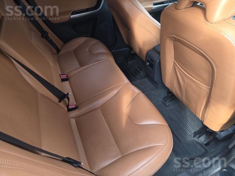 Pelēks Volvo XC60 2013 Jūrmala, ar dzinēja tilpumu 2.00 L un nobraukumu 245 tūkst. km par 12300 €, foto 14 vietnē AUTOMOTO.COM.LV