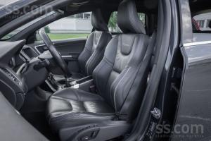 Grey Volvo XC60 2013 in Tukums, with an engine capacity of 2.00 L and mileage of 192 thousand km for 14590 €, photo 14 on AUTOMOTO.COM.LV