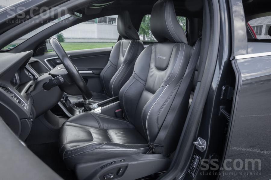 Grey Volvo XC60 2013 in Tukums, with an engine capacity of 2.00 L and mileage of 192 thousand km for 14590 €, photo 14 on AUTOMOTO.COM.LV
