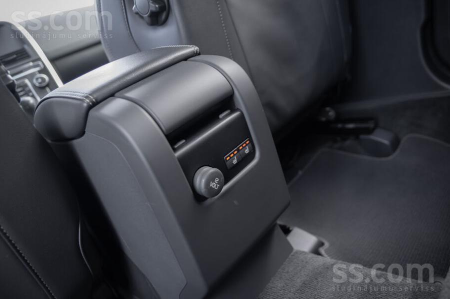 Grey Volvo XC60 2013 in Tukums, with an engine capacity of 2.00 L and mileage of 192 thousand km for 14590 €, photo 19 on AUTOMOTO.COM.LV