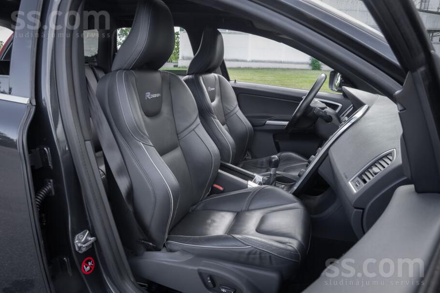 Grey Volvo XC60 2013 in Tukums, with an engine capacity of 2.00 L and mileage of 192 thousand km for 14590 €, photo 20 on AUTOMOTO.COM.LV