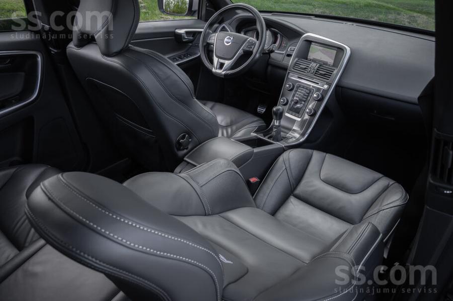 Grey Volvo XC60 2013 in Tukums, with an engine capacity of 2.00 L and mileage of 192 thousand km for 14590 €, photo 23 on AUTOMOTO.COM.LV