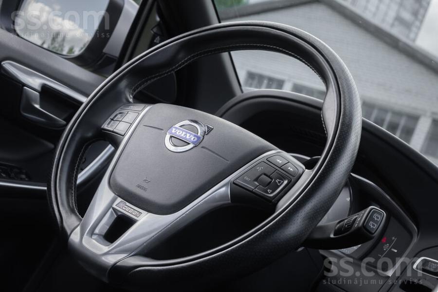 Grey Volvo XC60 2013 in Tukums, with an engine capacity of 2.00 L and mileage of 192 thousand km for 14590 €, photo 25 on AUTOMOTO.COM.LV