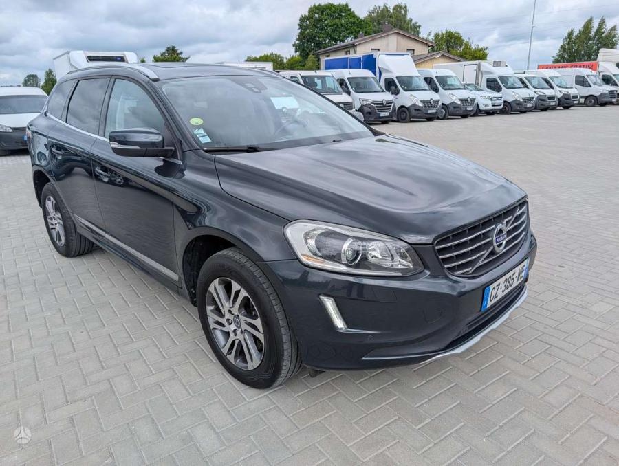 Pelēks Volvo XC60 2013 Tauragė, ar dzinēja tilpumu 2.40 L un nobraukumu 283 tūkst. km par 10900 €, foto 4 vietnē AUTOMOTO.COM.LV