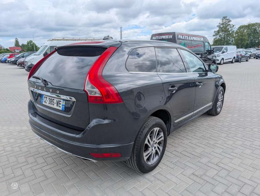Pelēks Volvo XC60 2013 Tauragė, ar dzinēja tilpumu 2.40 L un nobraukumu 283 tūkst. km par 10900 €, foto 6 vietnē AUTOMOTO.COM.LV