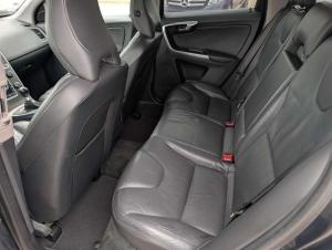 Pelēks Volvo XC60 2013 Tauragė, ar dzinēja tilpumu 2.40 L un nobraukumu 283 tūkst. km par 10900 €, foto 16 vietnē AUTOMOTO.COM.LV