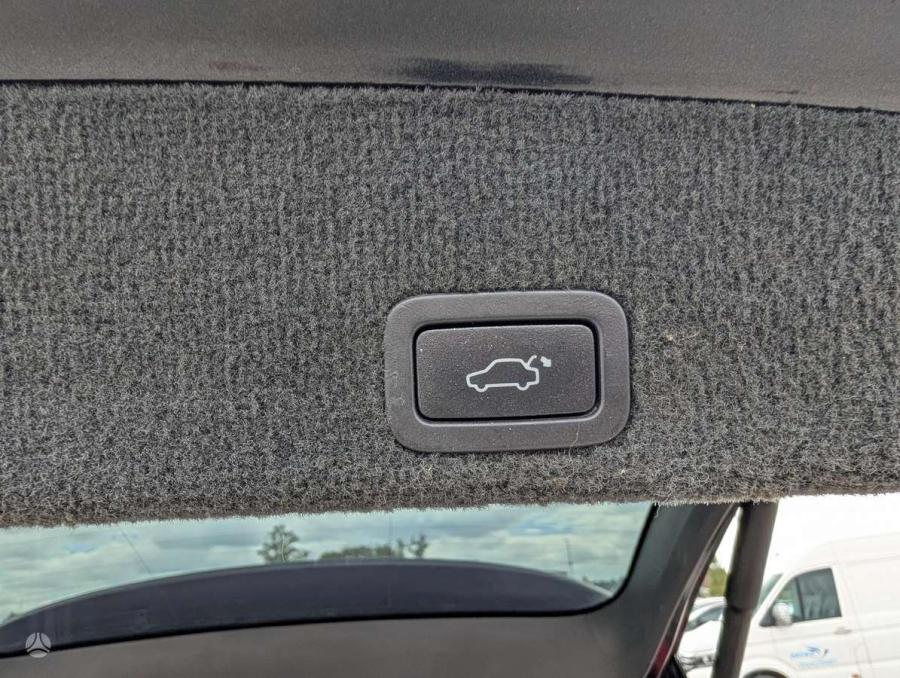 Pelēks Volvo XC60 2013 Tauragė, ar dzinēja tilpumu 2.40 L un nobraukumu 283 tūkst. km par 10900 €, foto 20 vietnē AUTOMOTO.COM.LV