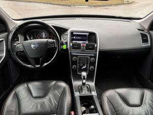 Pelēks Volvo XC60 2013 Rīga, ar dzinēja tilpumu 2.00 L un nobraukumu 283 tūkst. km par 13449 €, foto 14 vietnē AUTOMOTO.COM.LV