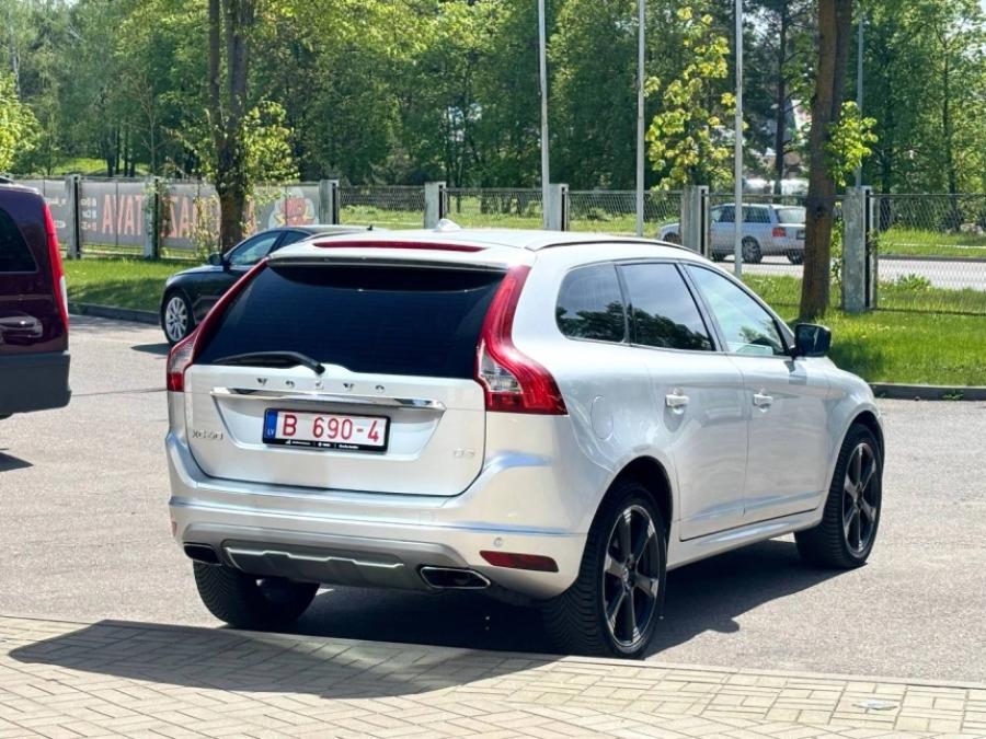 Pelēks Volvo XC60 2013 Rīga, ar dzinēja tilpumu 2.00 L un nobraukumu 283 tūkst. km par 13449 €, foto 15 vietnē AUTOMOTO.COM.LV