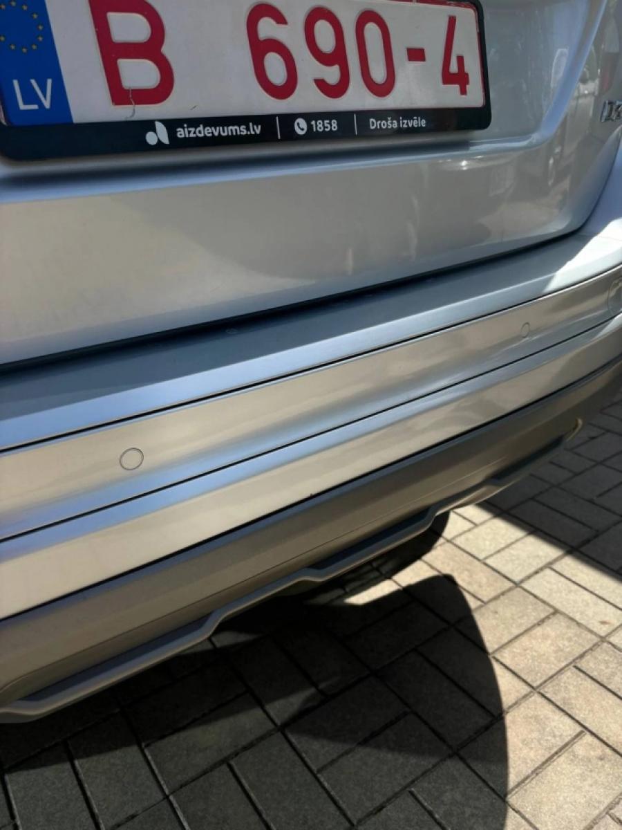 Pelēks Volvo XC60 2013 Rīga, ar dzinēja tilpumu 2.00 L un nobraukumu 283 tūkst. km par 13449 €, foto 21 vietnē AUTOMOTO.COM.LV