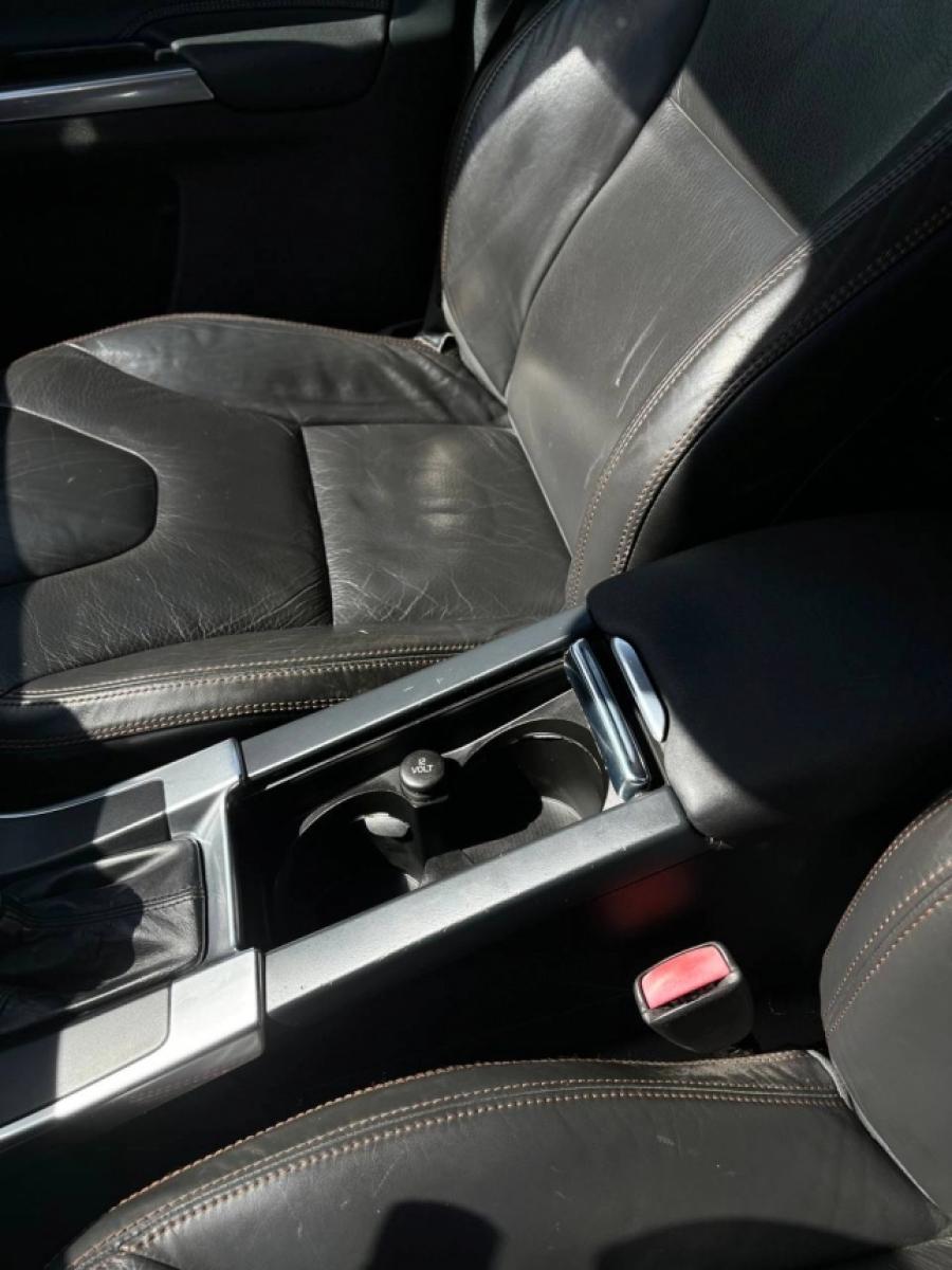 Pelēks Volvo XC60 2013 Rīga, ar dzinēja tilpumu 2.00 L un nobraukumu 283 tūkst. km par 13449 €, foto 33 vietnē AUTOMOTO.COM.LV