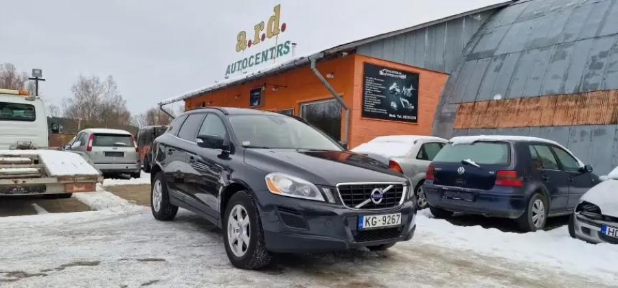 Pelēks Volvo XC60 2013 Valmiera, ar dzinēja tilpumu 2.40 L un nobraukumu 299 tūkst. km par 11900 €, foto 1 vietnē AUTOMOTO.COM.LV