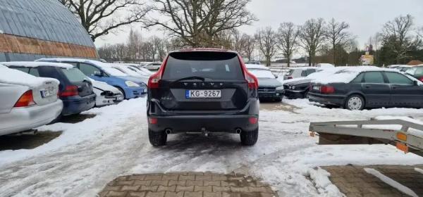 Pelēks Volvo XC60 2013 Valmiera, ar dzinēja tilpumu 2.40 L un nobraukumu 299 tūkst. km par 11900 €, foto 4 vietnē AUTOMOTO.COM.LV