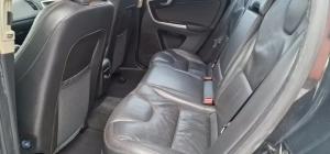 Pelēks Volvo XC60 2013 Valmiera, ar dzinēja tilpumu 2.40 L un nobraukumu 299 tūkst. km par 11900 €, foto 13 vietnē AUTOMOTO.COM.LV