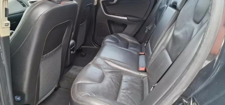 Pelēks Volvo XC60 2013 Valmiera, ar dzinēja tilpumu 2.40 L un nobraukumu 299 tūkst. km par 11900 €, foto 13 vietnē AUTOMOTO.COM.LV