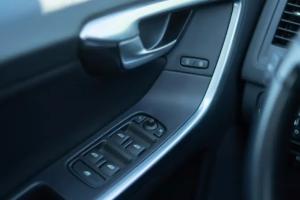Grey Volvo XC60 2013 in Liepaja, with an engine capacity of 2.00 L and mileage of 286 thousand km for 10550 €, photo 23 on AUTOMOTO.COM.LV