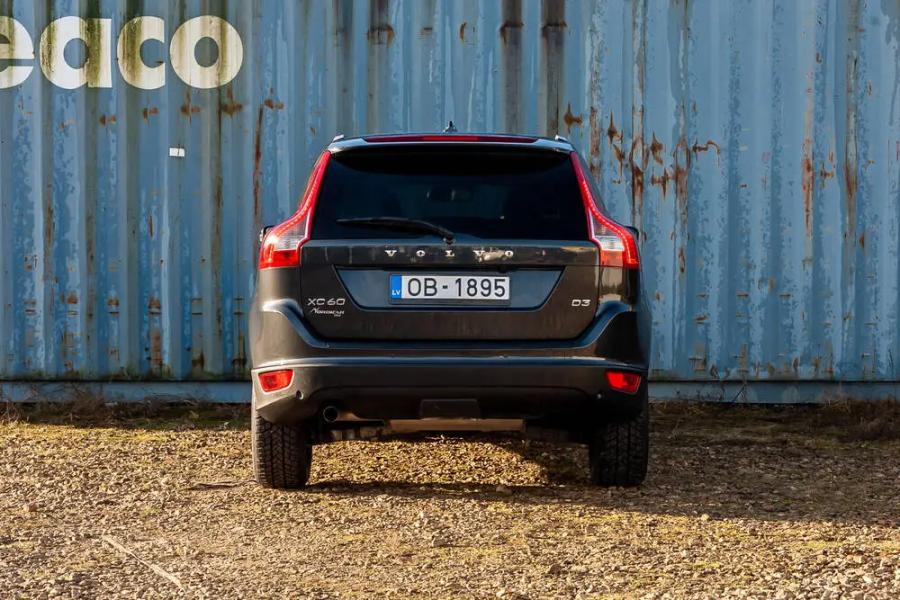 Pelēks Volvo XC60 2013 Rīga, ar dzinēja tilpumu 2.00 L un nobraukumu 183 tūkst. km par 12995 €, foto 7 vietnē AUTOMOTO.COM.LV
