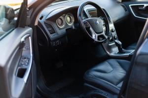 Pelēks Volvo XC60 2013 Rīga, ar dzinēja tilpumu 2.00 L un nobraukumu 183 tūkst. km par 12995 €, foto 27 vietnē AUTOMOTO.COM.LV
