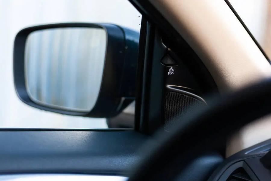 Pelēks Volvo XC60 2013 Rīga, ar dzinēja tilpumu 2.00 L un nobraukumu 183 tūkst. km par 12995 €, foto 33 vietnē AUTOMOTO.COM.LV