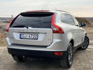 Grey Volvo XC60 2013 in Riga, with an engine capacity of 2.00 L and mileage of 251 thousand km for 10995 €, photo 5 on AUTOMOTO.COM.LV
