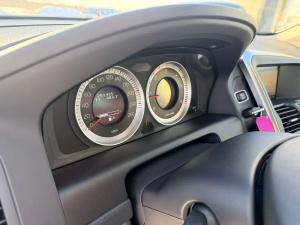 Grey Volvo XC60 2013 in Riga, with an engine capacity of 2.00 L and mileage of 251 thousand km for 10995 €, photo 12 on AUTOMOTO.COM.LV