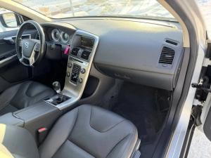 Grey Volvo XC60 2013 in Riga, with an engine capacity of 2.00 L and mileage of 251 thousand km for 10995 €, photo 15 on AUTOMOTO.COM.LV