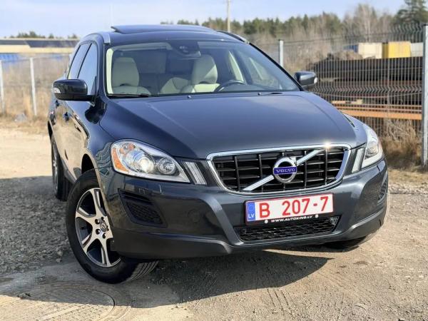 Pelēks Volvo XC60 2013 Rīga, ar dzinēja tilpumu 2.40 L un nobraukumu 181 tūkst. km par 12995 €, foto 1 vietnē AUTOMOTO.COM.LV