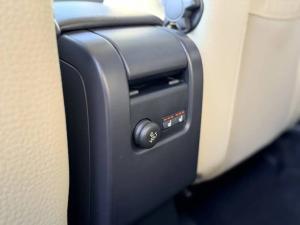 Pelēks Volvo XC60 2013 Rīga, ar dzinēja tilpumu 2.40 L un nobraukumu 181 tūkst. km par 12995 €, foto 11 vietnē AUTOMOTO.COM.LV