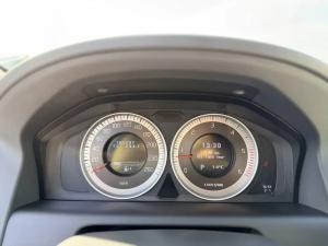 Pelēks Volvo XC60 2013 Rīga, ar dzinēja tilpumu 2.40 L un nobraukumu 181 tūkst. km par 12995 €, foto 17 vietnē AUTOMOTO.COM.LV