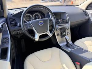 Pelēks Volvo XC60 2013 Rīga, ar dzinēja tilpumu 2.40 L un nobraukumu 181 tūkst. km par 12995 €, foto 25 vietnē AUTOMOTO.COM.LV