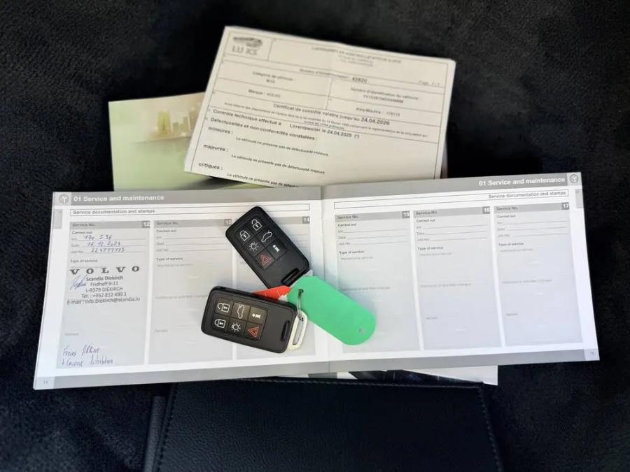 Pelēks Volvo XC60 2013 Rīga, ar dzinēja tilpumu 2.40 L un nobraukumu 181 tūkst. km par 12995 €, foto 32 vietnē AUTOMOTO.COM.LV