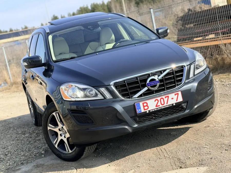 Pelēks Volvo XC60 2013 Rīga, ar dzinēja tilpumu 2.40 L un nobraukumu 181 tūkst. km par 12995 €, foto 35 vietnē AUTOMOTO.COM.LV