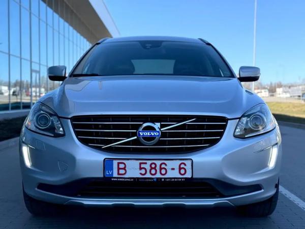 Grey Volvo XC60 2013 in Rezekne, with an engine capacity of 2.40 L and mileage of 312 thousand km for 12490 €, photo 1 on AUTOMOTO.COM.LV