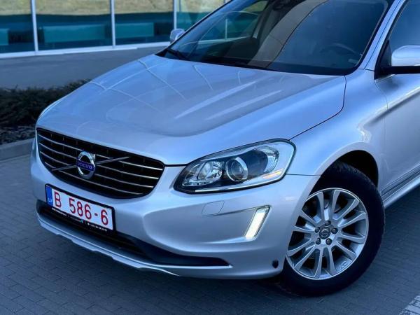 Grey Volvo XC60 2013 in Rezekne, with an engine capacity of 2.40 L and mileage of 312 thousand km for 12490 €, photo 4 on AUTOMOTO.COM.LV