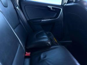 Grey Volvo XC60 2013 in Rezekne, with an engine capacity of 2.40 L and mileage of 312 thousand km for 12490 €, photo 15 on AUTOMOTO.COM.LV