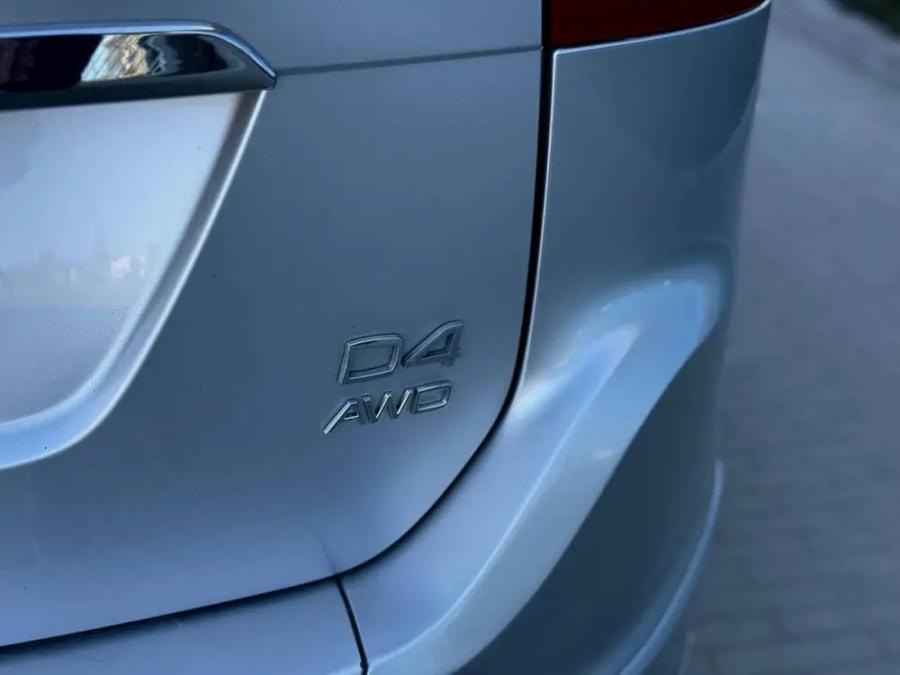Grey Volvo XC60 2013 in Rezekne, with an engine capacity of 2.40 L and mileage of 312 thousand km for 12490 €, photo 23 on AUTOMOTO.COM.LV