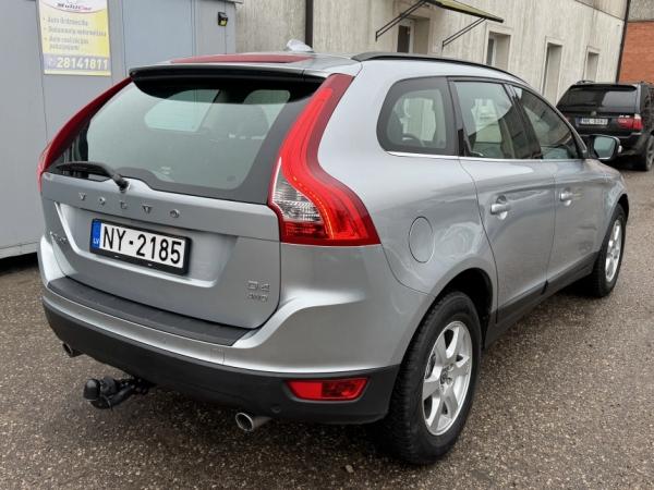 Pelēks Volvo XC60 2013 Rīga, ar dzinēja tilpumu 2.40 L un nobraukumu 243 tūkst. km par 11900 €, foto 2 vietnē AUTOMOTO.COM.LV