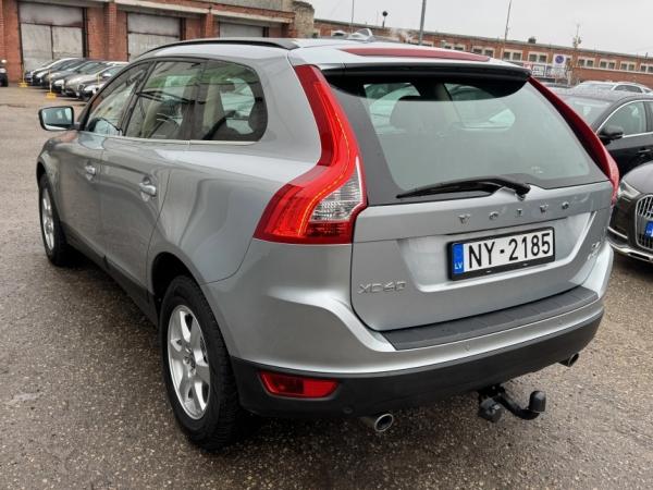 Pelēks Volvo XC60 2013 Rīga, ar dzinēja tilpumu 2.40 L un nobraukumu 243 tūkst. km par 11900 €, foto 7 vietnē AUTOMOTO.COM.LV
