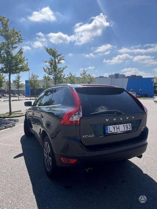 Pelēks Volvo XC60 2013 Klaipėda, ar dzinēja tilpumu 2.40 L un nobraukumu 222 tūkst. km par 10500 €, foto 4 vietnē AUTOMOTO.COM.LV