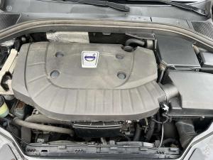 Grey Volvo XC60 2013 in Klaipeda, with an engine capacity of 2.40 L and mileage of 222 thousand km for 10500 €, photo 10 on AUTOMOTO.COM.LV