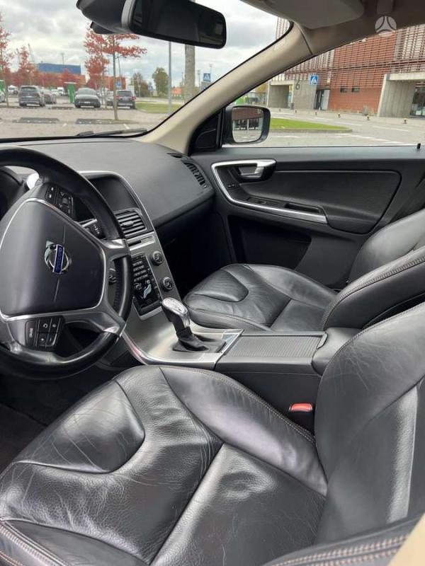 Pelēks Volvo XC60 2013 Klaipėda, ar dzinēja tilpumu 2.40 L un nobraukumu 222 tūkst. km par 10500 €, foto 10 vietnē AUTOMOTO.COM.LV
