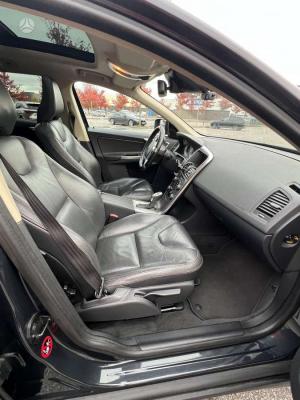 Grey Volvo XC60 2013 in Klaipeda, with an engine capacity of 2.40 L and mileage of 222 thousand km for 10500 €, photo 15 on AUTOMOTO.COM.LV