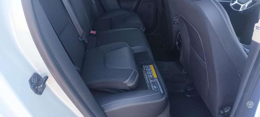Grey Volvo XC60 2013 in Panevezys, with an engine capacity of 2.00 L and mileage of 151 thousand km for 8900 €, photo 11 on AUTOMOTO.COM.LV