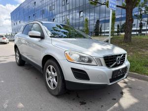 Pelēks Volvo XC60 2013 Panevēža, ar dzinēja tilpumu 2.40 L un nobraukumu 401 tūkst. km par 5850 €, foto  vietnē AUTOMOTO.COM.LV