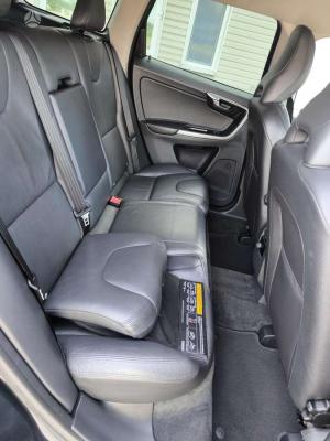 Pelēks Volvo XC60 2013 Viļņa, ar dzinēja tilpumu 1.98 L un nobraukumu 170 tūkst. km par 12000 €, foto 17 vietnē AUTOMOTO.COM.LV