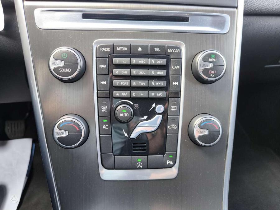 Pelēks Volvo XC60 2013 Viļņa, ar dzinēja tilpumu 1.98 L un nobraukumu 170 tūkst. km par 12000 €, foto 21 vietnē AUTOMOTO.COM.LV
